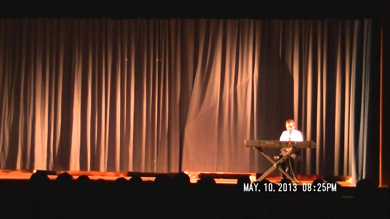 Talent Show What Makes You Beautiful-One Direction - YouTube