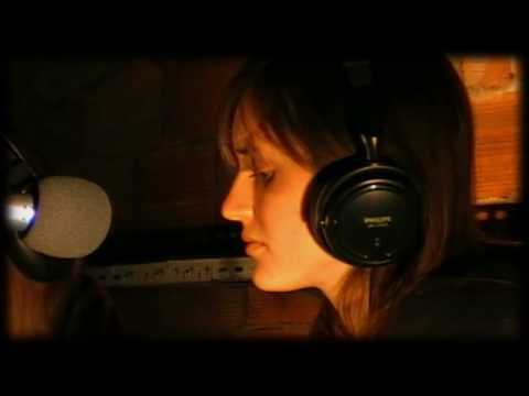 AU REVOIR SIMONE : Take me as i am (FD Session) - YouTube