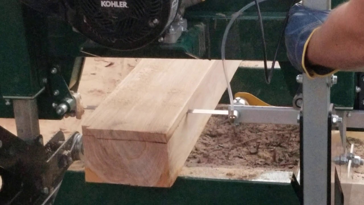 Milling red a red oak slab on my new Woodland Mills HM 126 Anniversary ...