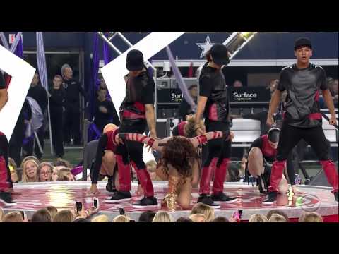 Selena Gomez Performs @ Oakland Raiders v Dallas Cowboys (11/28) HD Video