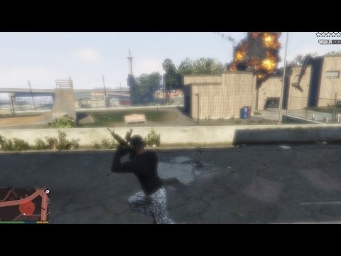 GTA V - POLICE CHASE IN THE GHETTO - ON FOOT - ESCAPE IN THE END