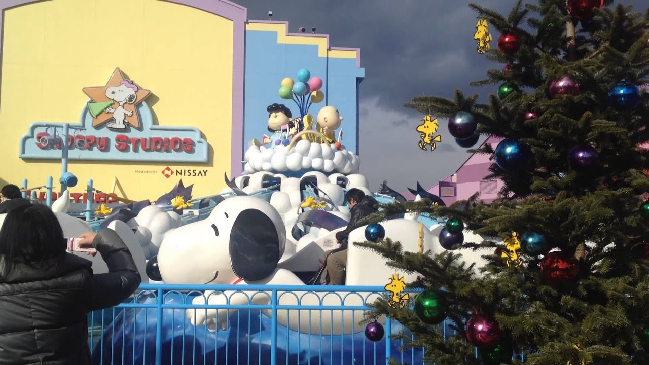 150101 Snoopy flying at Universal studios Japan - YouTube