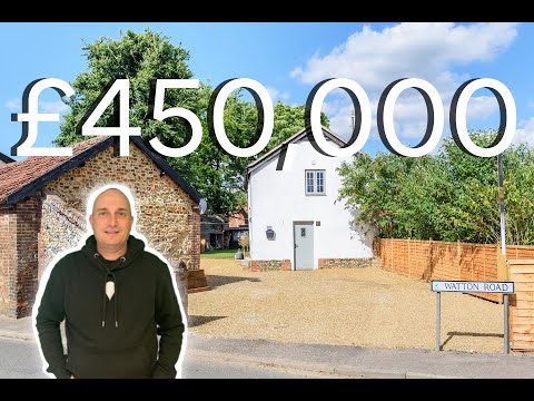 A Look Inside This Super Stylish Cottage In The Village Of Great ...