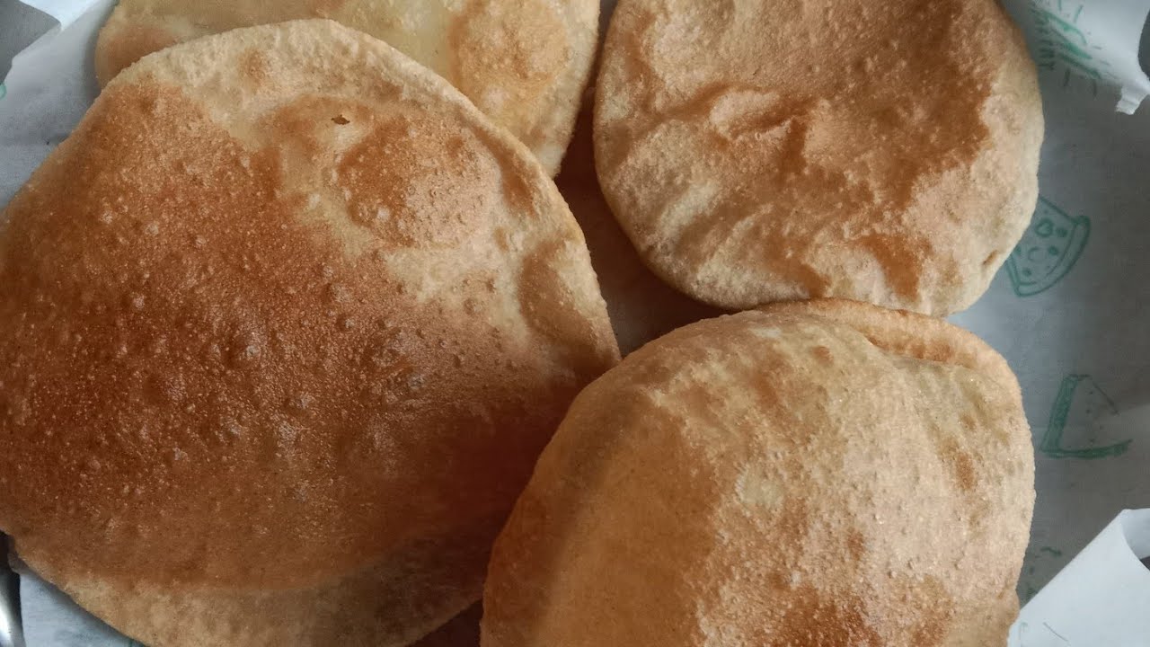 How To Fry Poori | घर पर पूरियां तलें #food #poori - YouTube