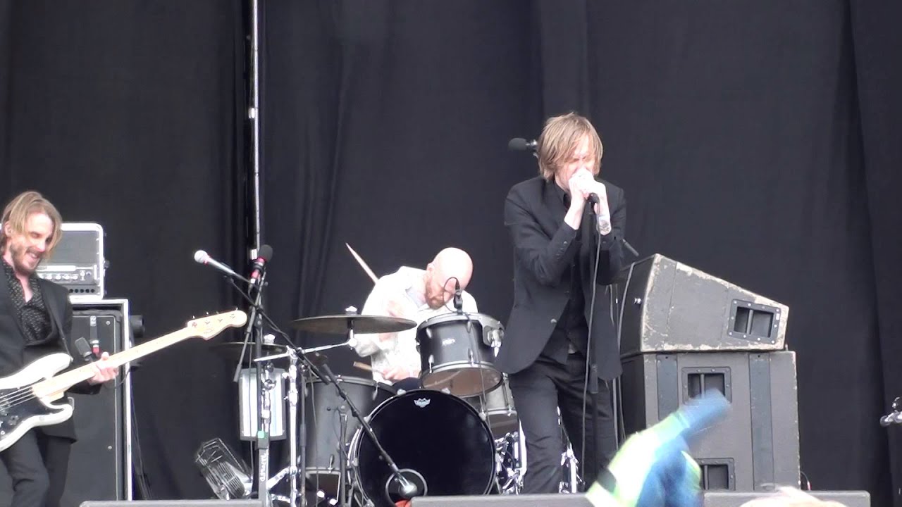 Refused - Live Bråvalla 2015 - YouTube