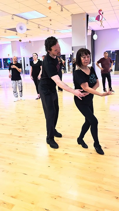 How To Dance Salsa 💃🏻 Salsa Nightclub Dancing ‼️#dance #salsa # ...