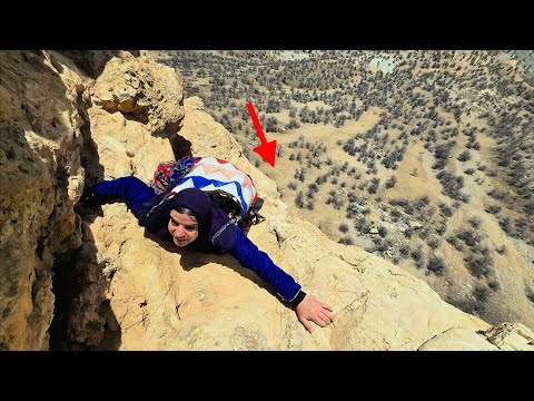 😢⛰️ Kulthum's difficult mission: 🐑🌿 From searching for sheep to collecting mountain herbs