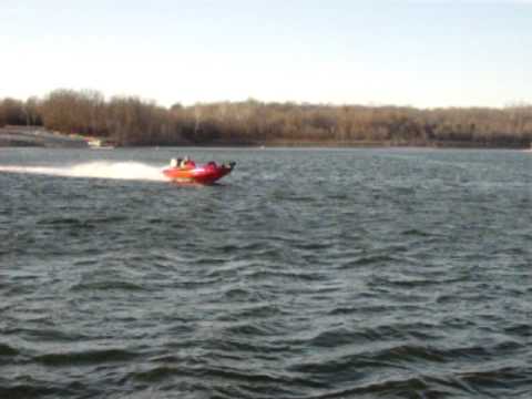 1997 Stroker Bass Boat 200hp Johnson running with McFadden Marine - YouTube