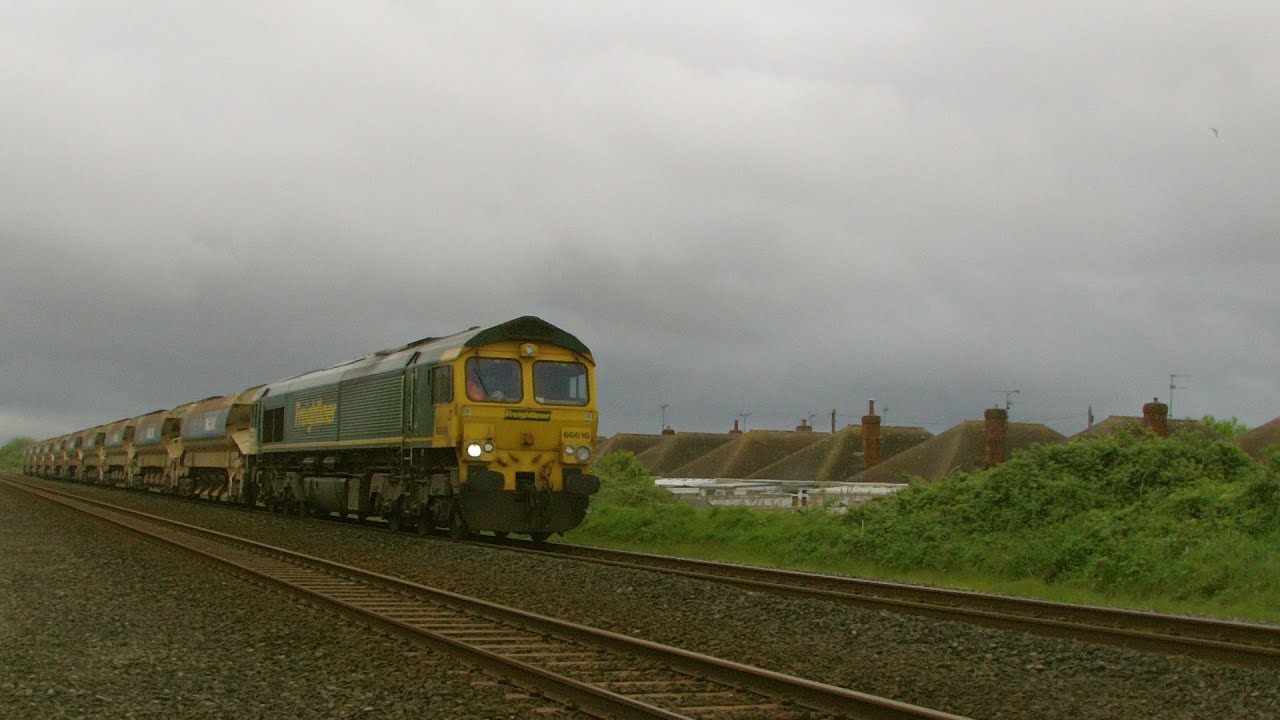 Prestatyn 11.5.2014 - Freightliner 66616 Class 66 on 6Y64 - Network ...