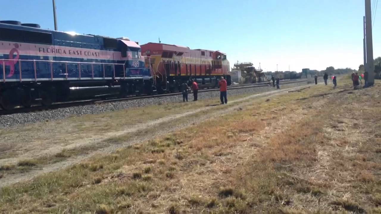 FEC TRAIN 141#1495 /Christmas train at 11:48am at the cocoa stop rosa l ...