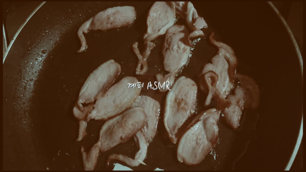 ASMR 프라이팬에 굽는 소리 pan boil sound - YouTube