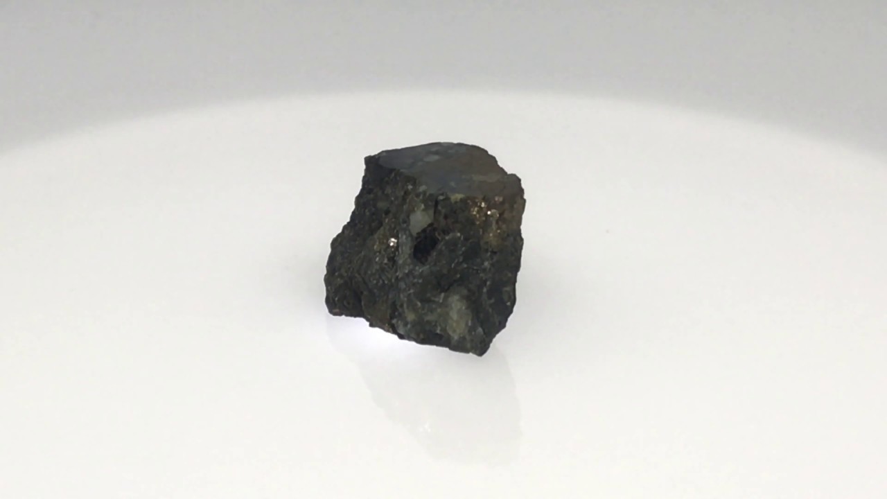 78 Pt Cooperite Native Platinum 自然鉑, 南非 (2) - YouTube