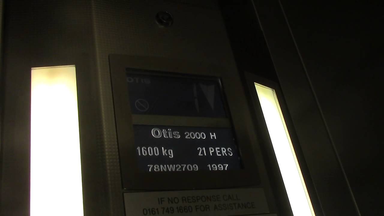 Now back in service Lift Trafford centre - YouTube