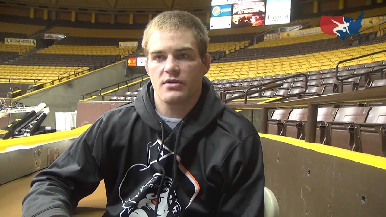 Chris Perry earns 100th career victory against Wyoming - YouTube