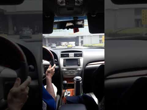 Pembantu kesayangan sedunia PULANG ke indo diantar majikan