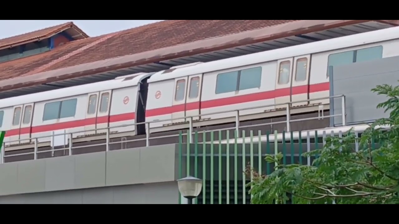 C651 spotted in Yishun Station - YouTube