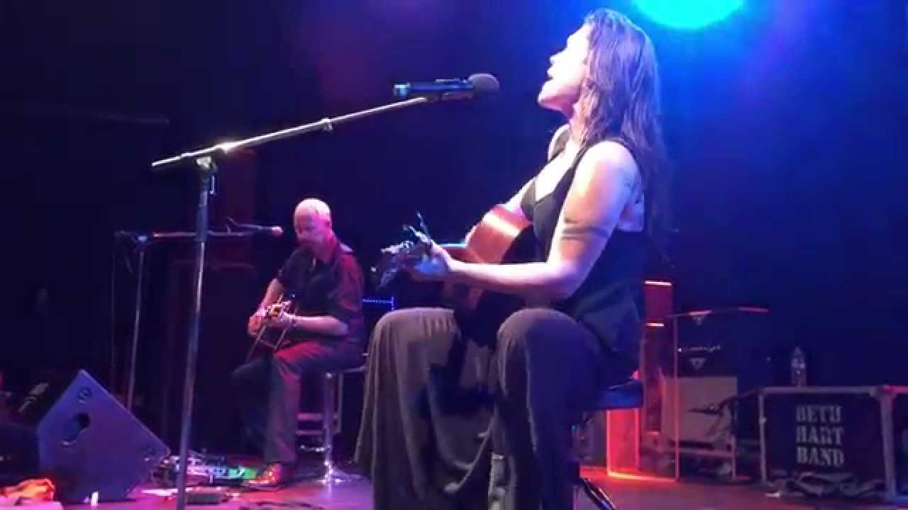 Beth Hart - Ugliest house on the block copenhagen 2015 - YouTube