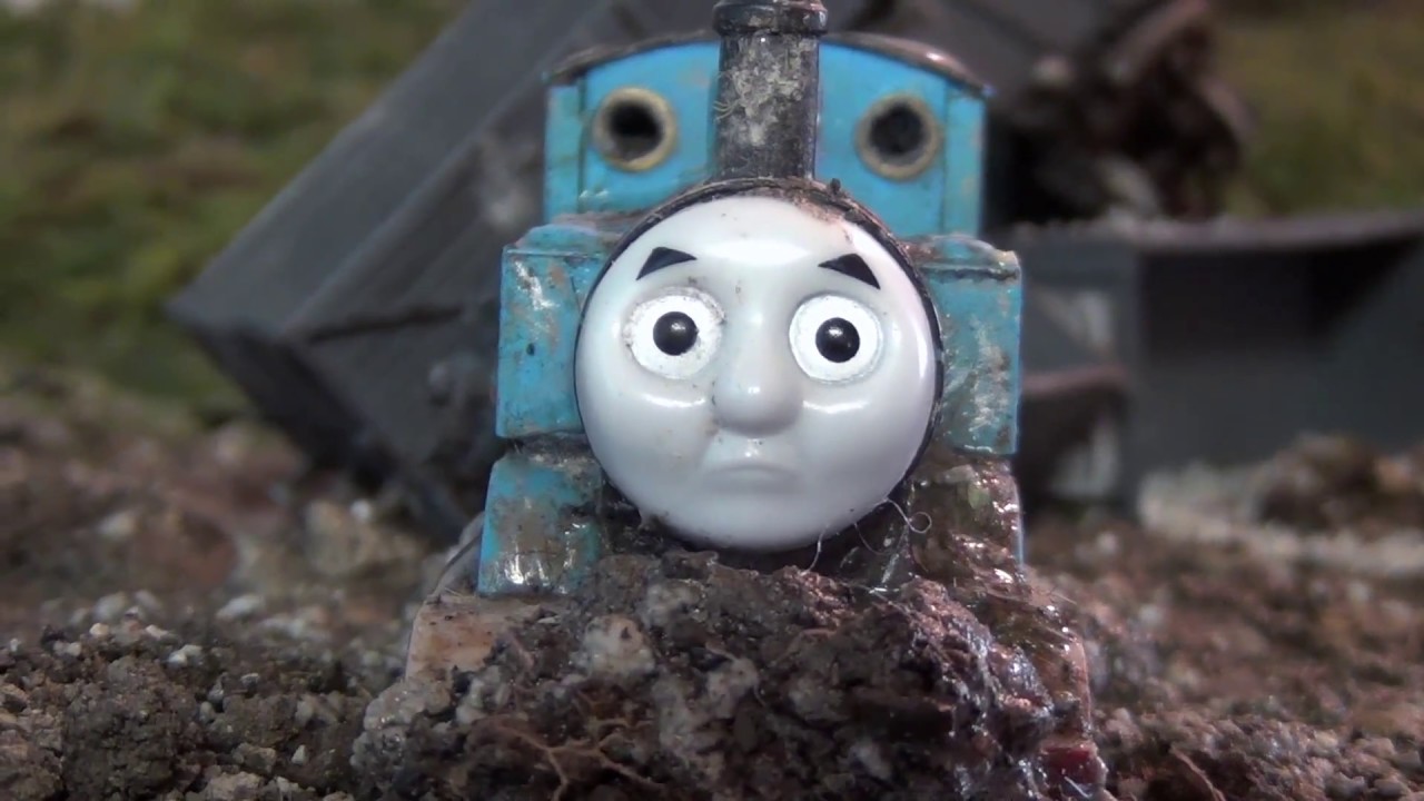 Thomas' Muddy Crash! Thomas & Friends - YouTube