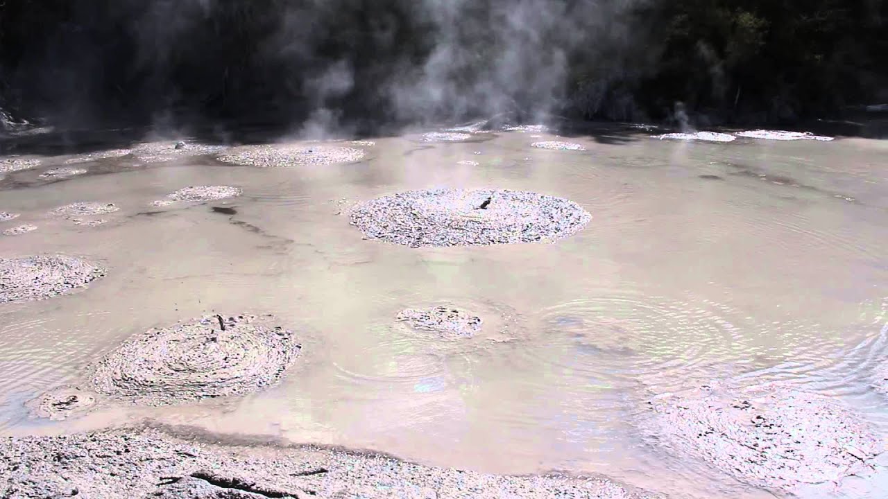 Mud Pool in Waiotapu Thermal Wonderland - YouTube