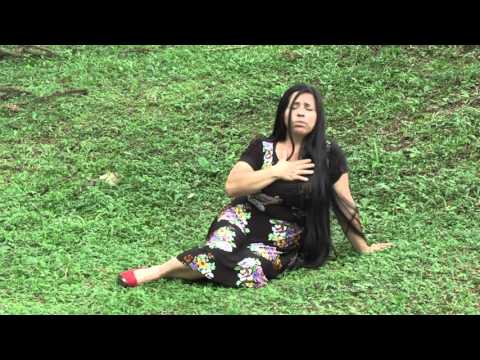 Paula Macedo 01 Joelho no Chão x264