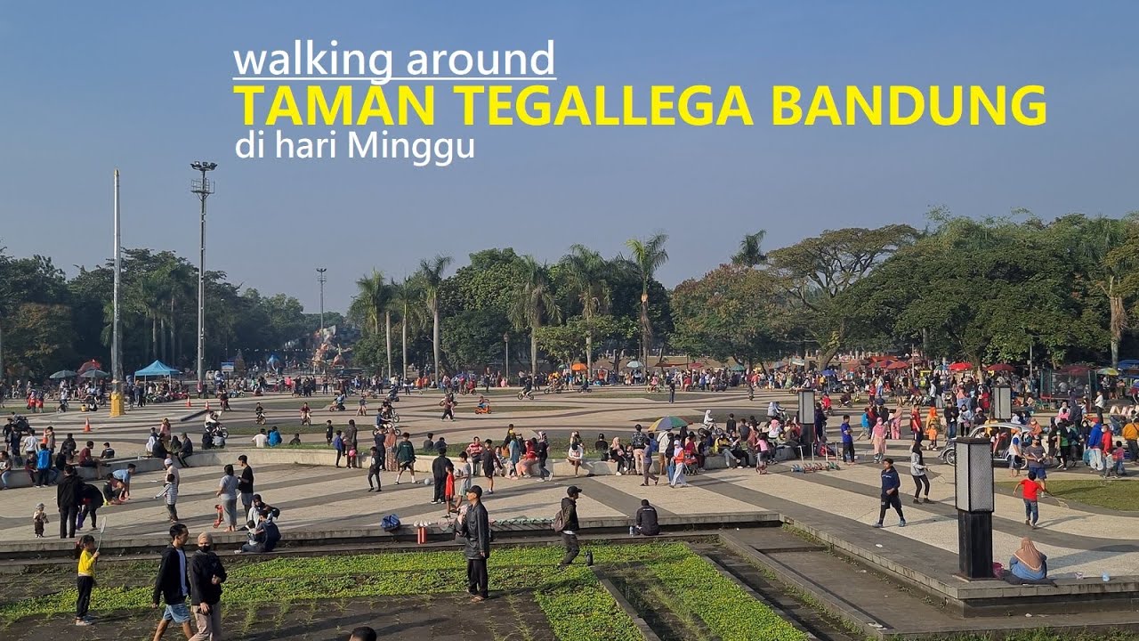 walking around TAMAN TEGALLEGA PARK in Kota Bandung City & Monumen ...