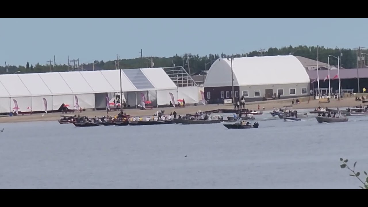 Norway house York boat races2023 men's. starting 2nd heat.Looks close ...