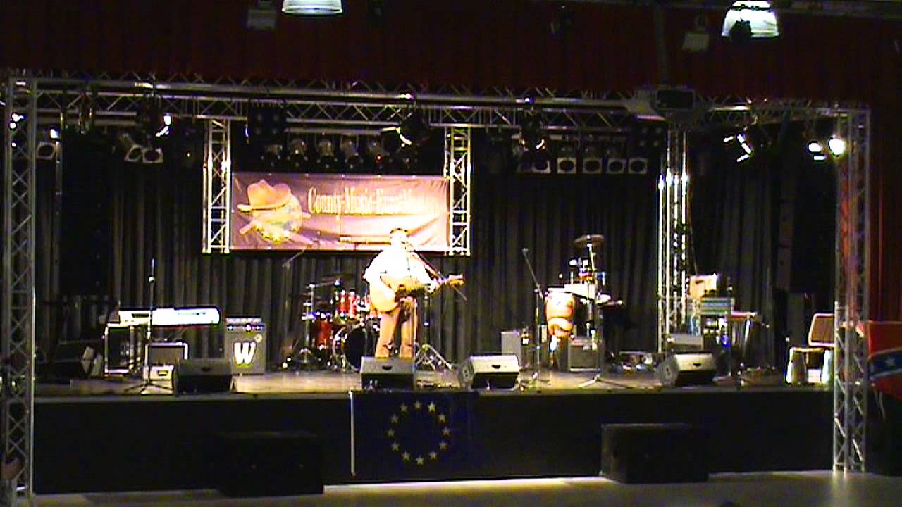 Jeffrey Backus performing at the Country Music Euro Masters 2013. - YouTube