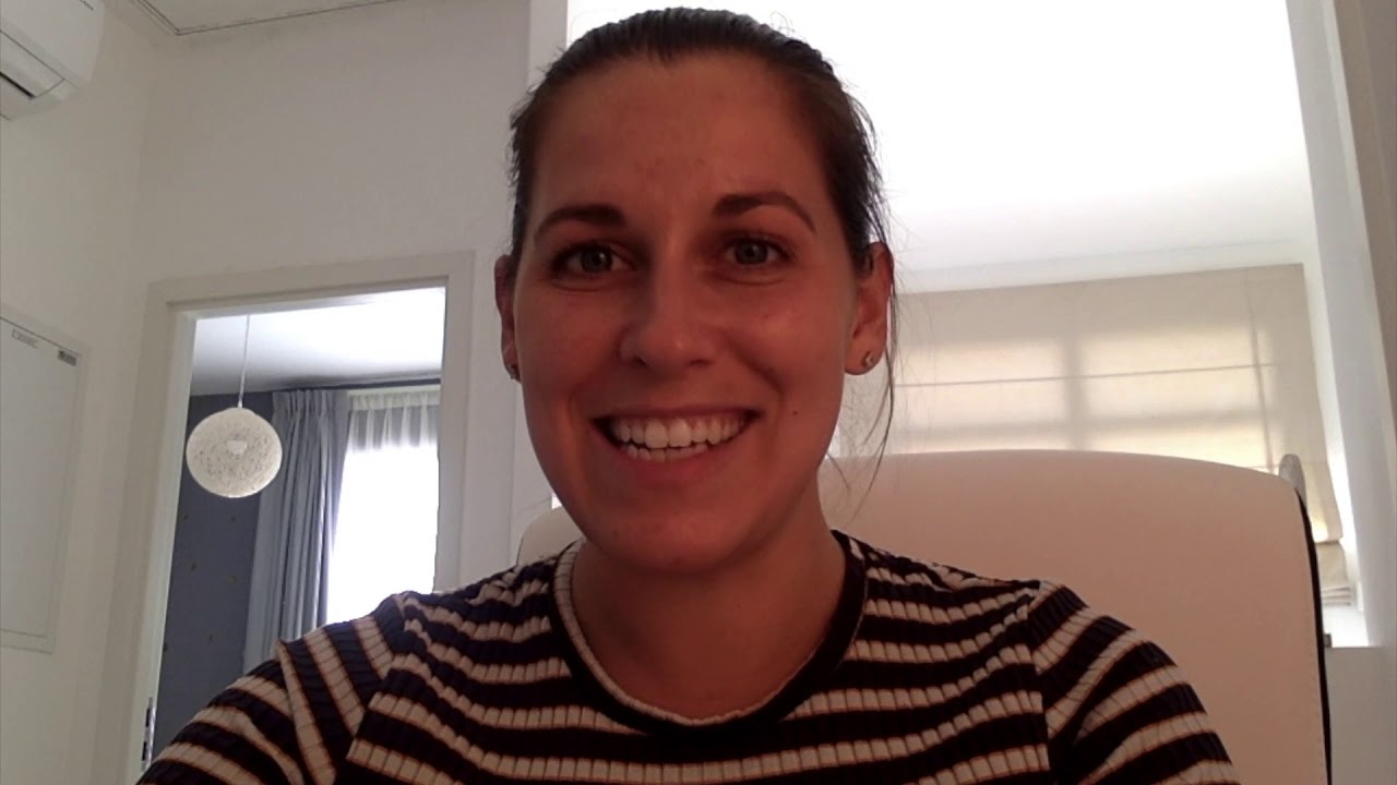 Green Book, Set 1 Story 4, Part 2 - Phonics - Miss Watkins - YouTube