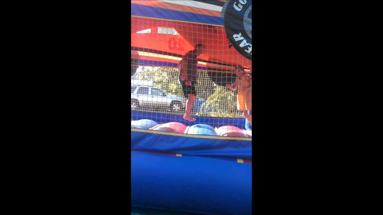 Pop jumping in the jumpy house like a fool - YouTube