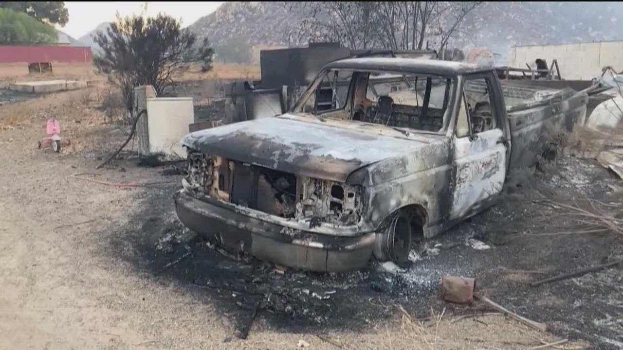 Border 32 Fire east of Dulzura grows quickly burning thousands of acres ...