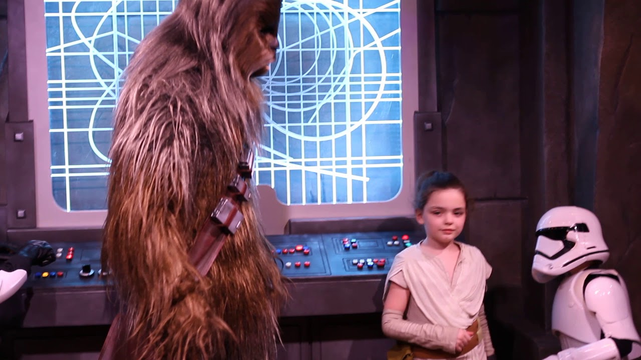 Disney Launch Bay Chewbacca Meets Rey - YouTube