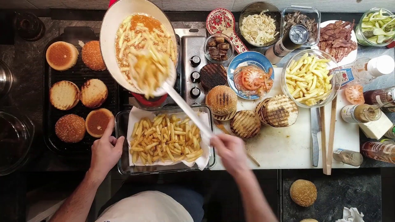 BURGER PARTY - HYPERLAPSE - preparing a burger feast for my buddies: 11 ...