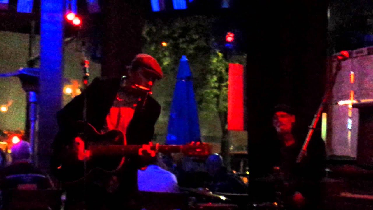 "Hearin' My Footsteps" Doug Andrew & Circus in Flames - YouTube