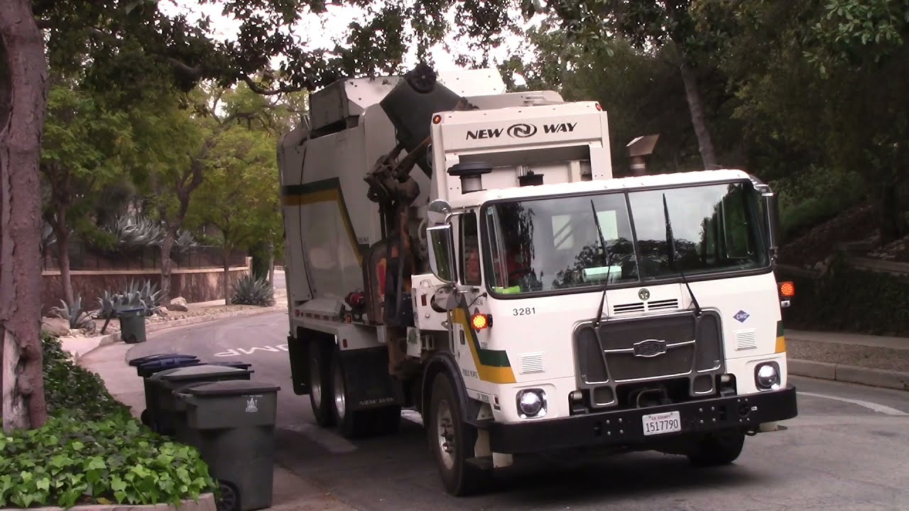 Pasadena New Way Sidewinder Garbage Truck - YouTube