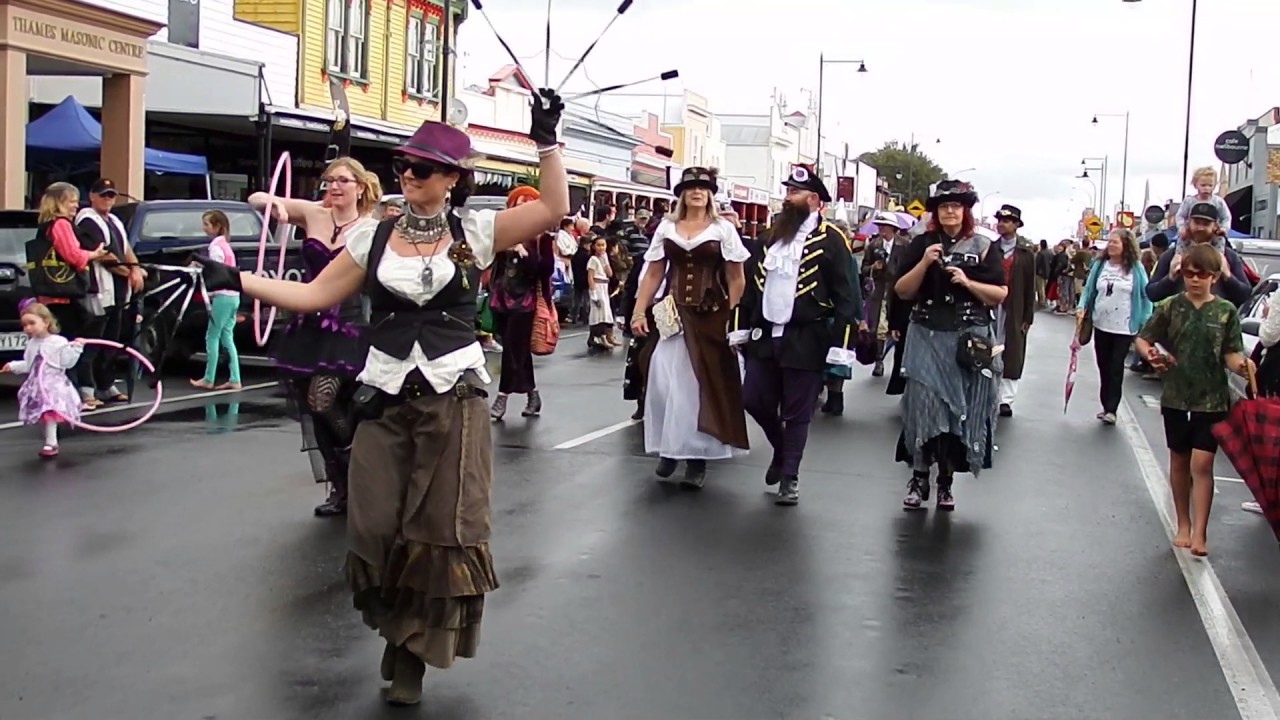 Steampunk the Thames 2016 parade 4 - YouTube