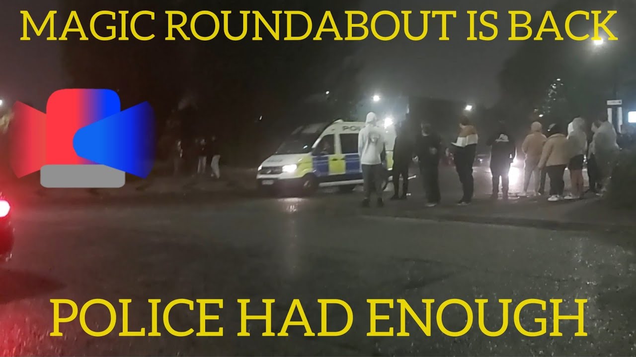 CAR MADNESS - MAGIC ROUNDABOUT TRAFFORD PARK MANCHESTER - SEPTEMBER ...