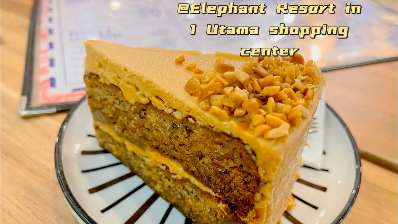 Having dinner at Elephant Resort in 1 Utama shopping center - YouTube