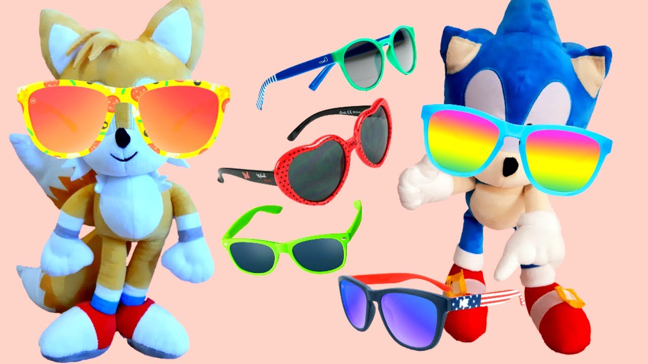 Sonic and Tails go shopping for new Sunglasses at Mickey Mouse's ...