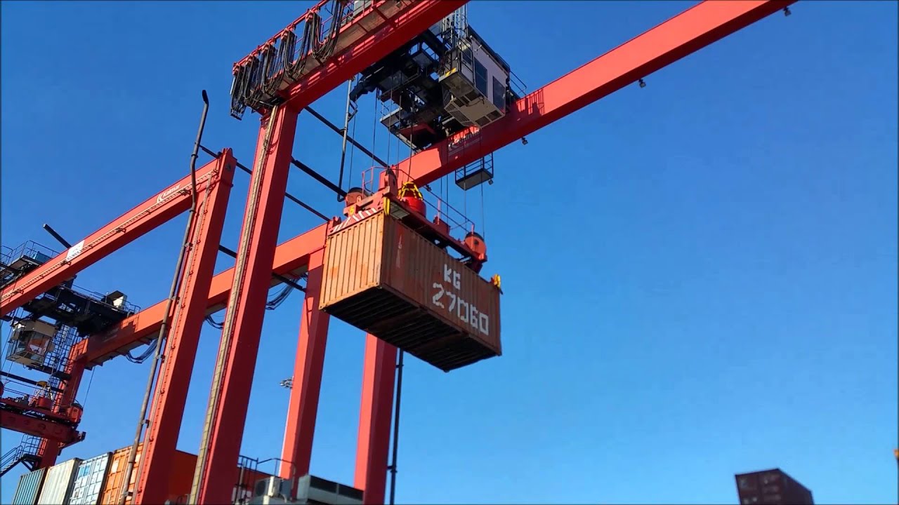 Ecomotive Solutions realizza la prima gru rtg - Lng dual fuel presso il ...