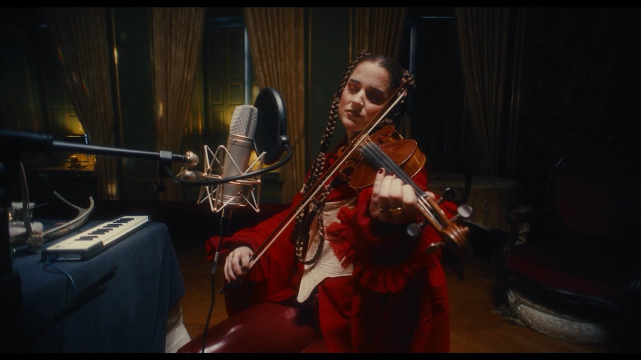Tsar B - Unpaintable (live at Les Diners de Gala) - YouTube