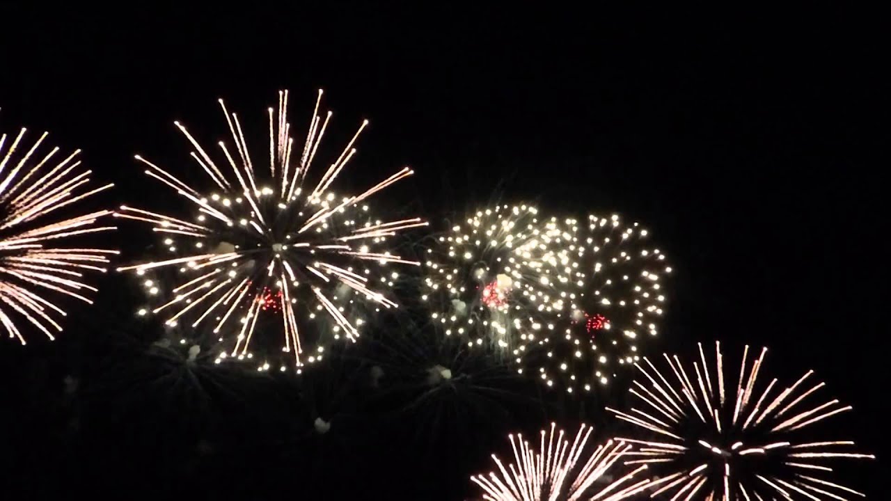 saturday balloon glow fireworks, view from the firing line - YouTube