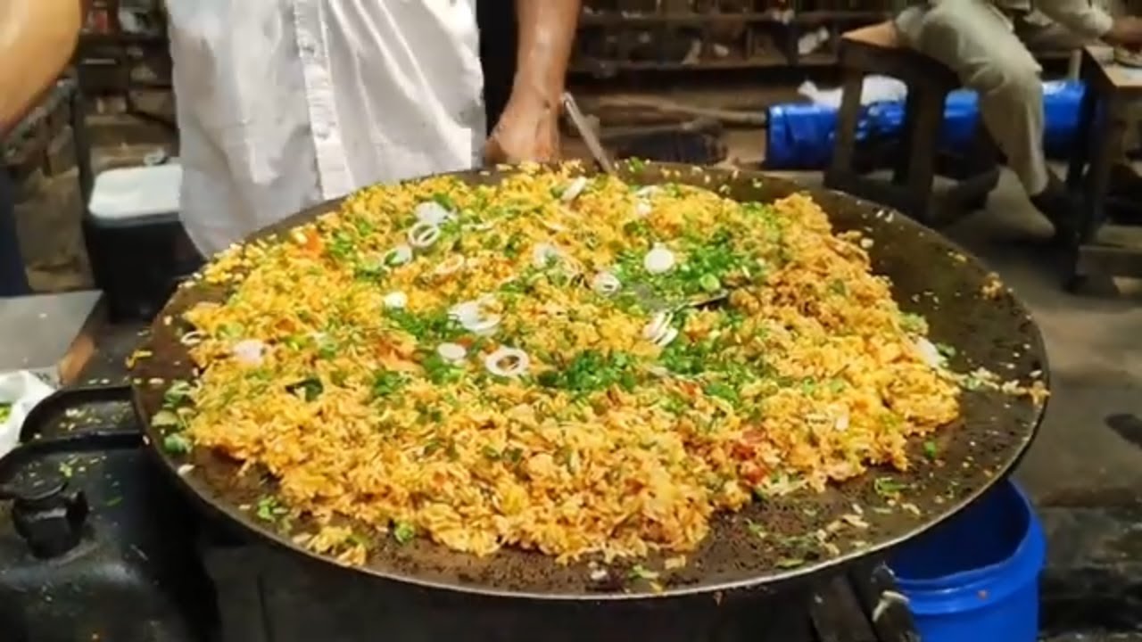 Mumbai Famous Egg Fried Rice || Churchgate Street Food || Indian Street ...