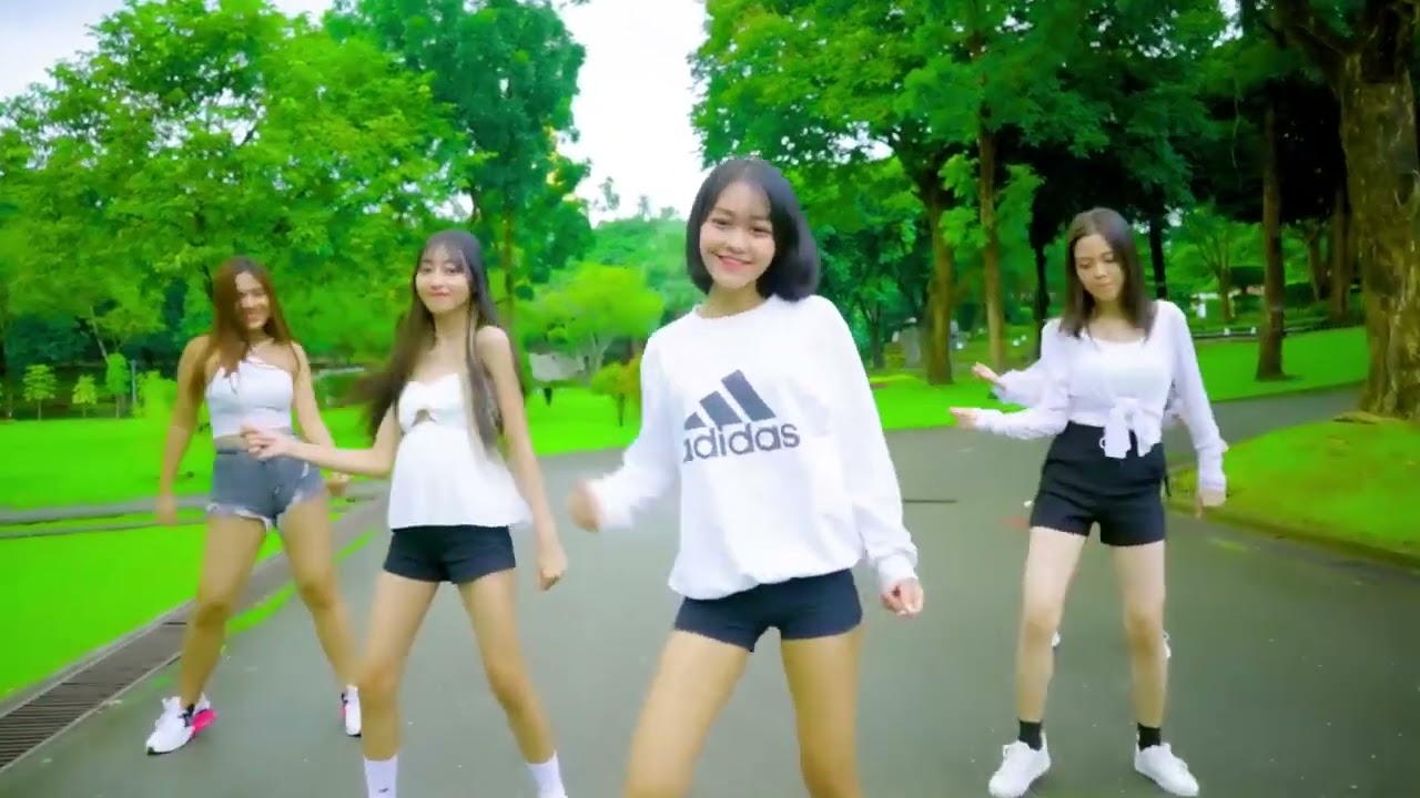 ဗာရာဏသီ - Win Naing Soe & Min Si Thu - YouTube