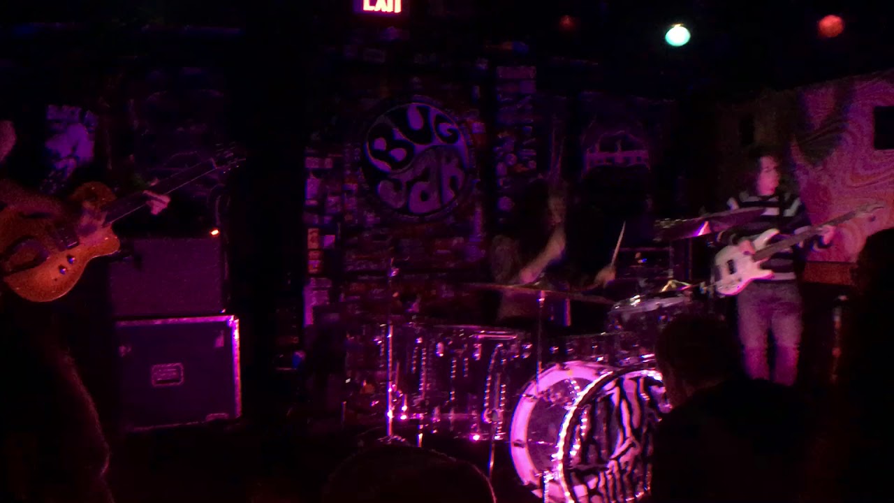 King Buffalo - Repeater (live) - YouTube