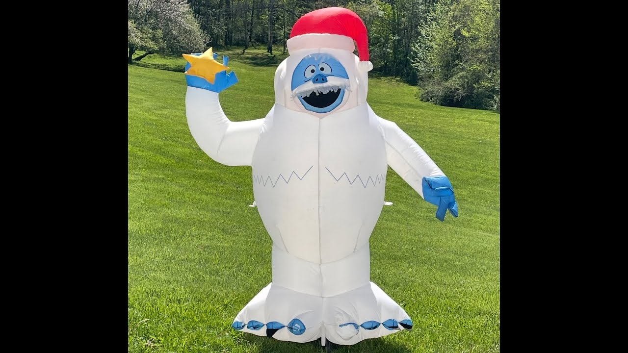 Rare Gemmy 2014 5’ Inflatable Bumble holding a star - YouTube