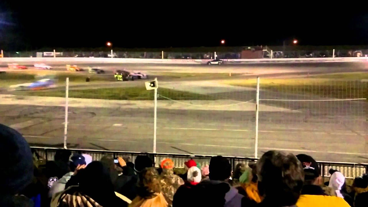 Showtime speedway - YouTube
