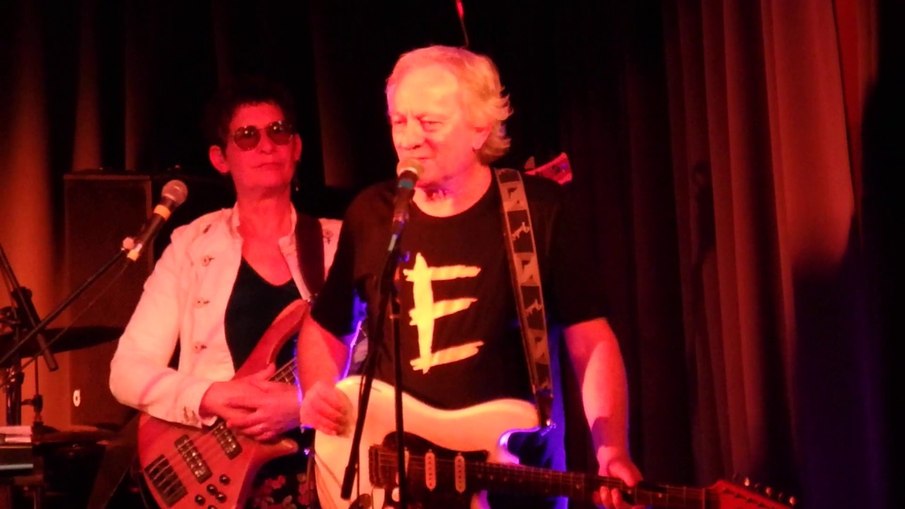 Eurogliders Pay Tribute To Greedy Smith ( Mental As Anything ) - YouTube
