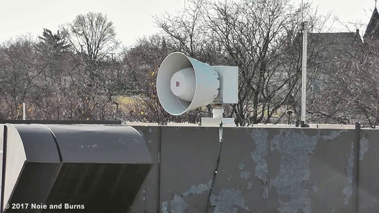 Elgin, IL Federal Signal 2001 Siren Test - 12/5/17 - YouTube