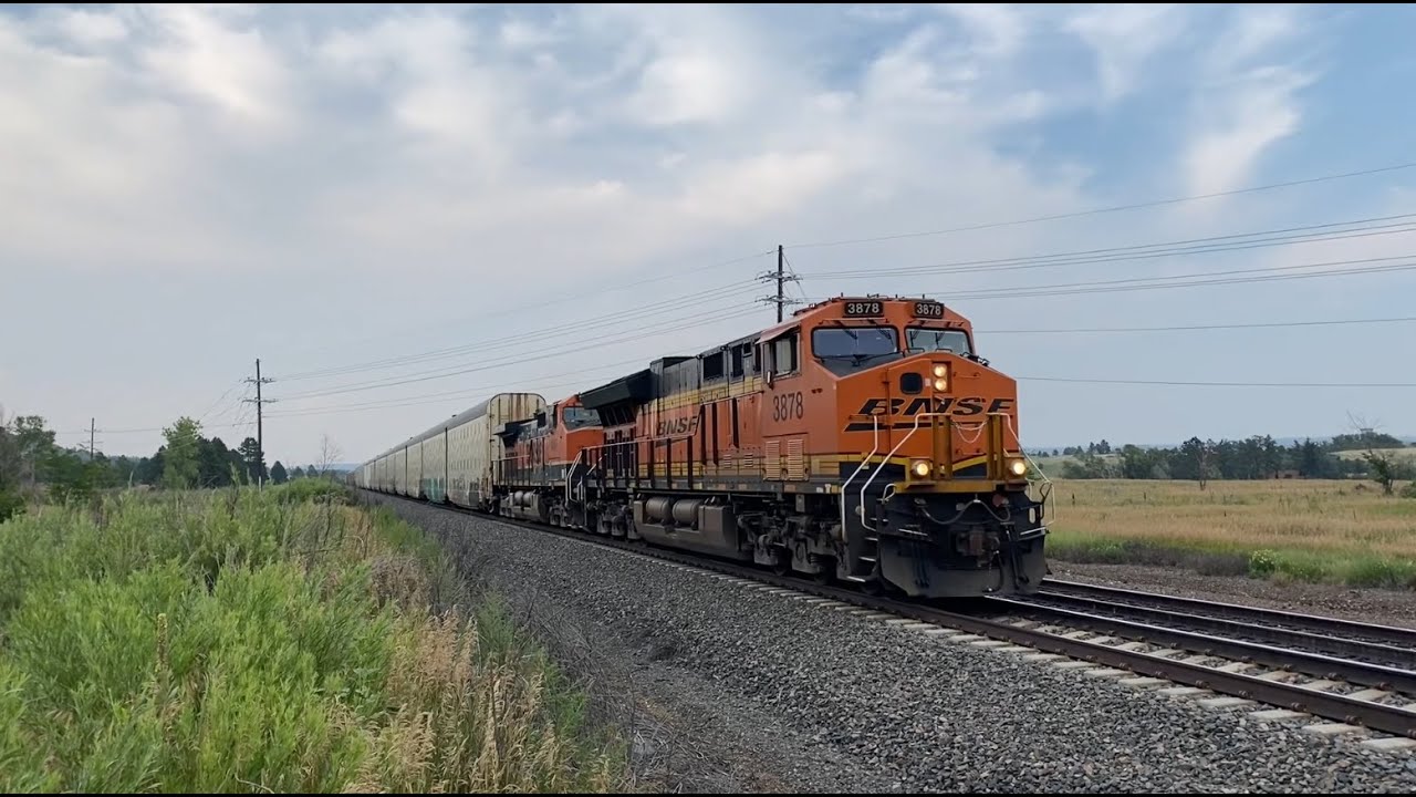 BNSF#3837 Autorack train with a very rare H1 paint scheme C44-9W ...