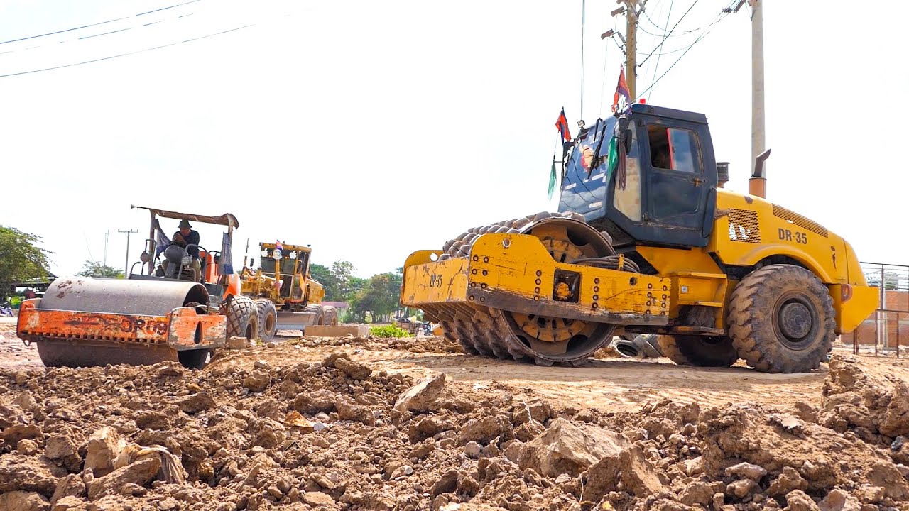 Construction Of National Road Foundation | Road Stone Grinding ...